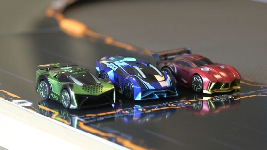 Anki Overdrive Takes Slot Car Racing to the Next Level - GetdatGadget