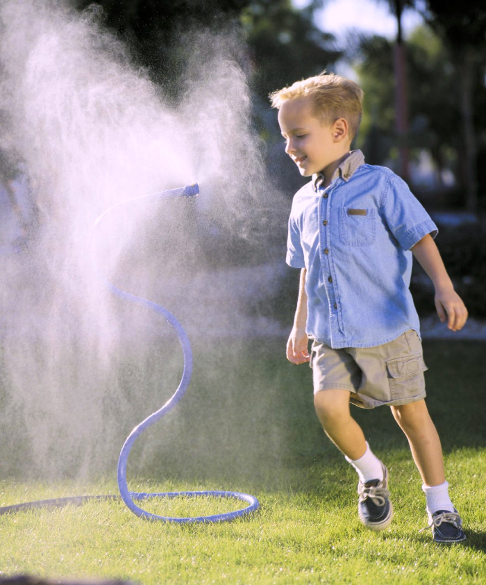 Cobra Flexible Mistand Provides Instant Relief from the Heat - GetdatGadget