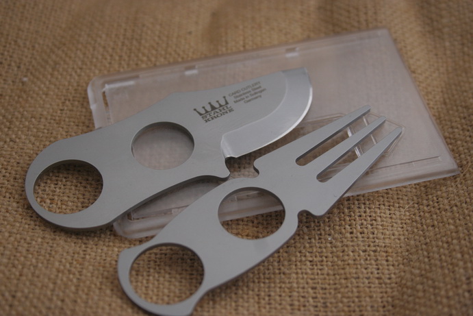 Card Cutlery: Carry Cutlery in your Wallet - GetdatGadget
