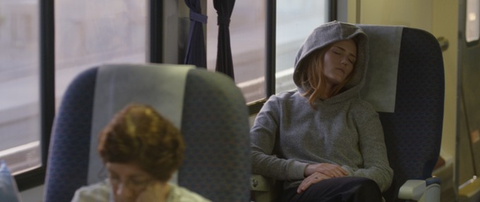 Nap Anywhere with the Aros Inflatable Sleep Hoodie - GetdatGadget
