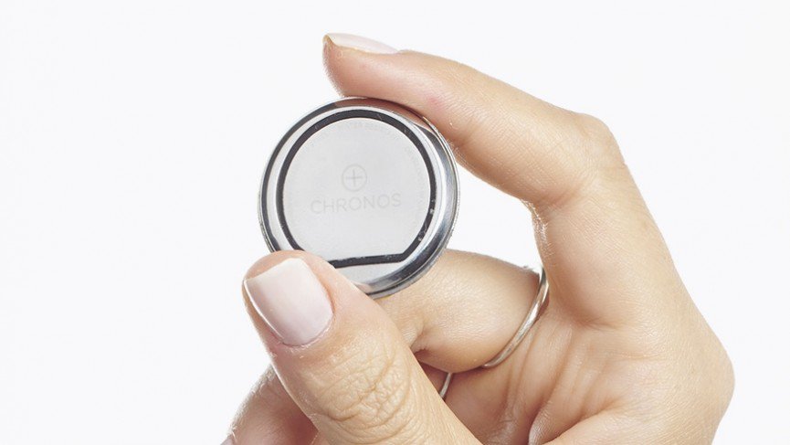 Chronos Turns Any Watch into a Smartwatch - GetdatGadget