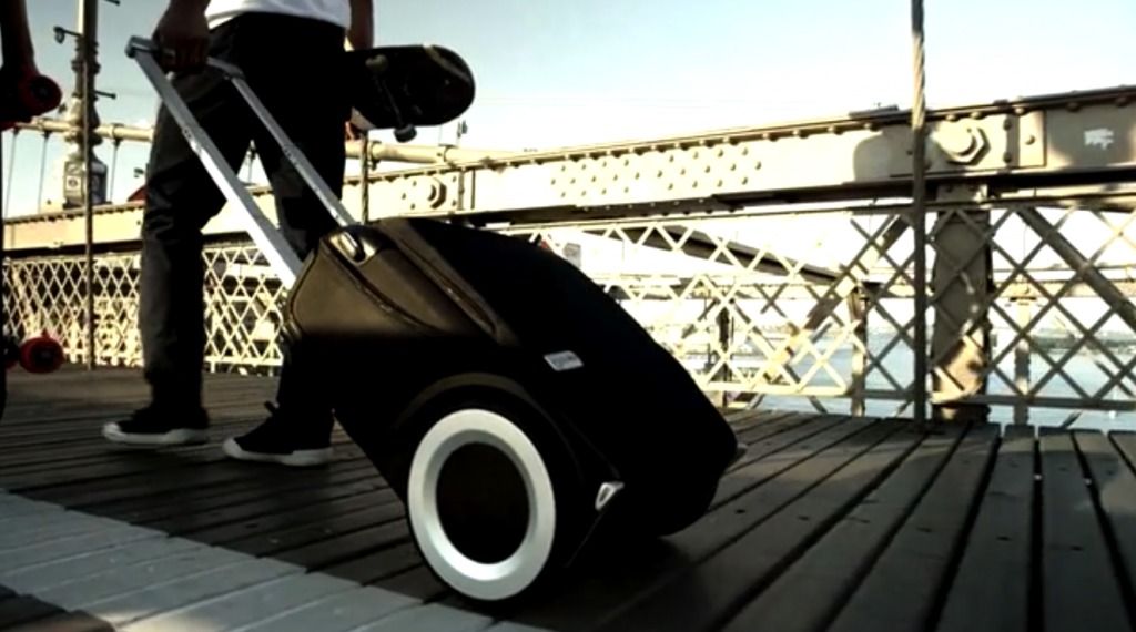 G-RO Revolutionizes the Carry-On Luggage - GetdatGadget