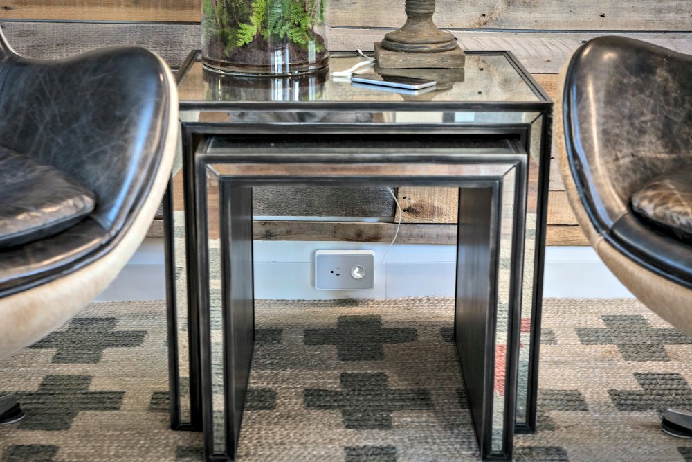 RABBITcharger Converts Duplex Outlet into USB Charger - GetdatGadget