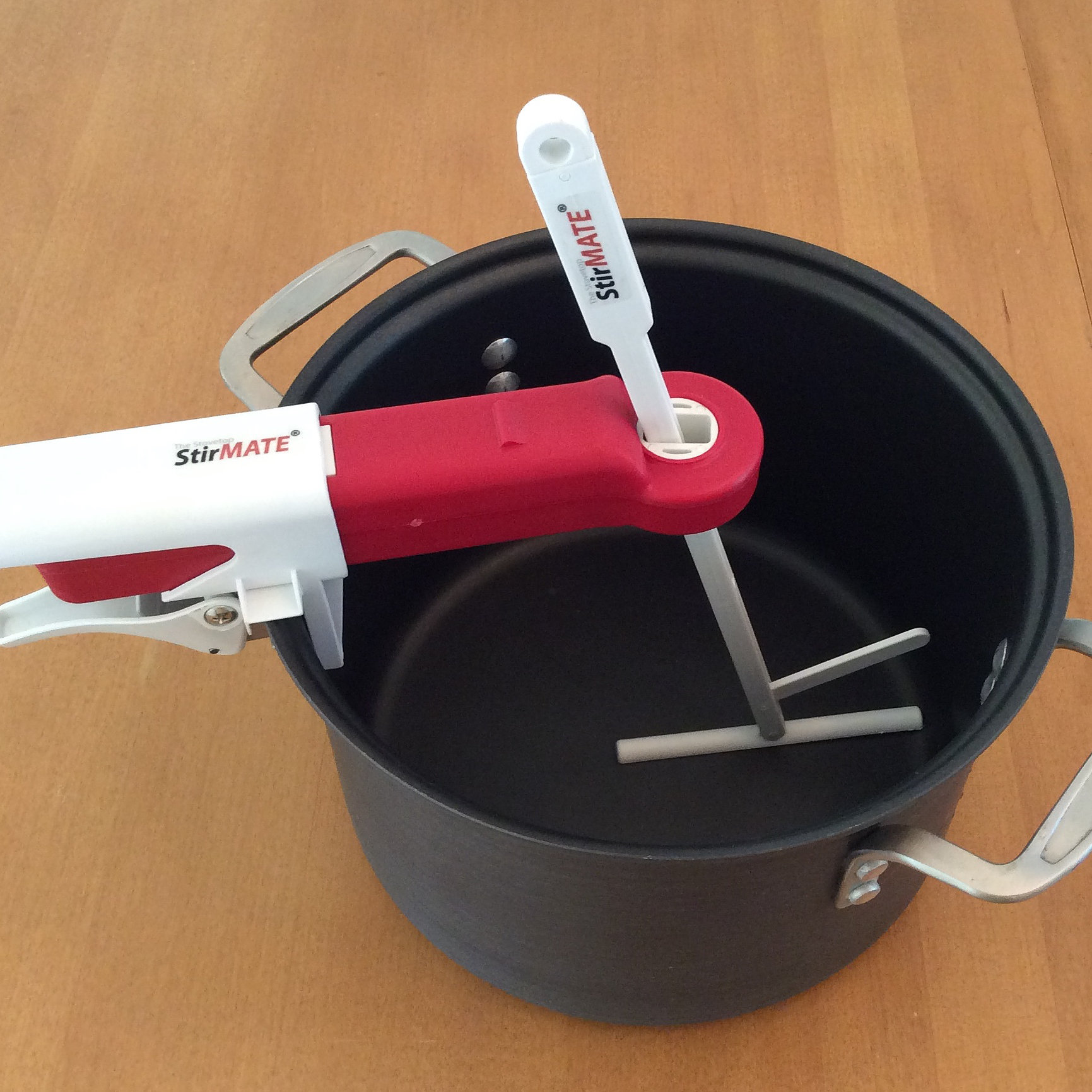 StirMate Lends a Much Needed Helping Hand in the Kitchen - GetdatGadget