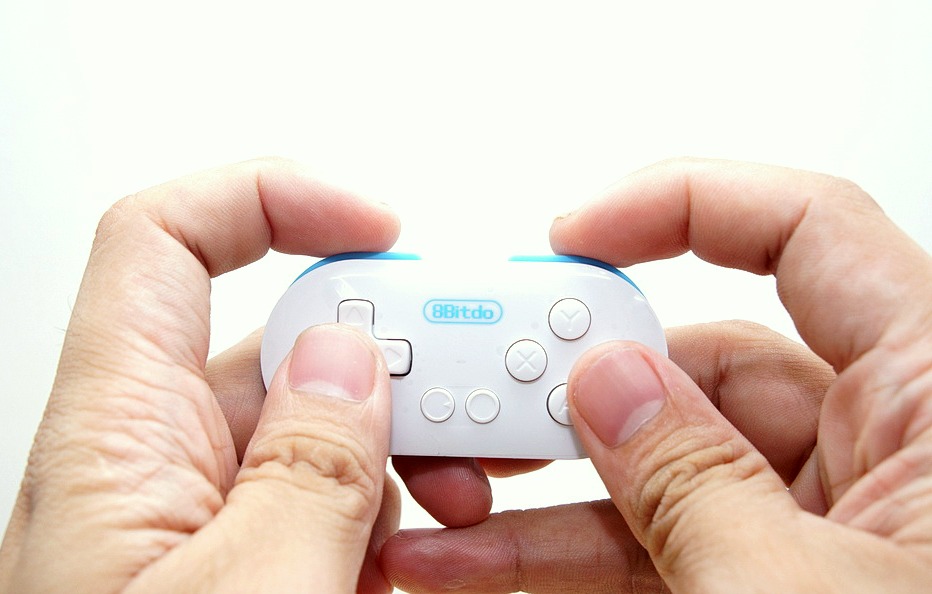 8BitDo Zero - Smallest Bluetooth Controller Ever - GetdatGadget