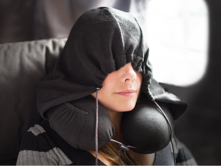 Hooded Neck Pillow - Smarter Way to Travel - GetdatGadget