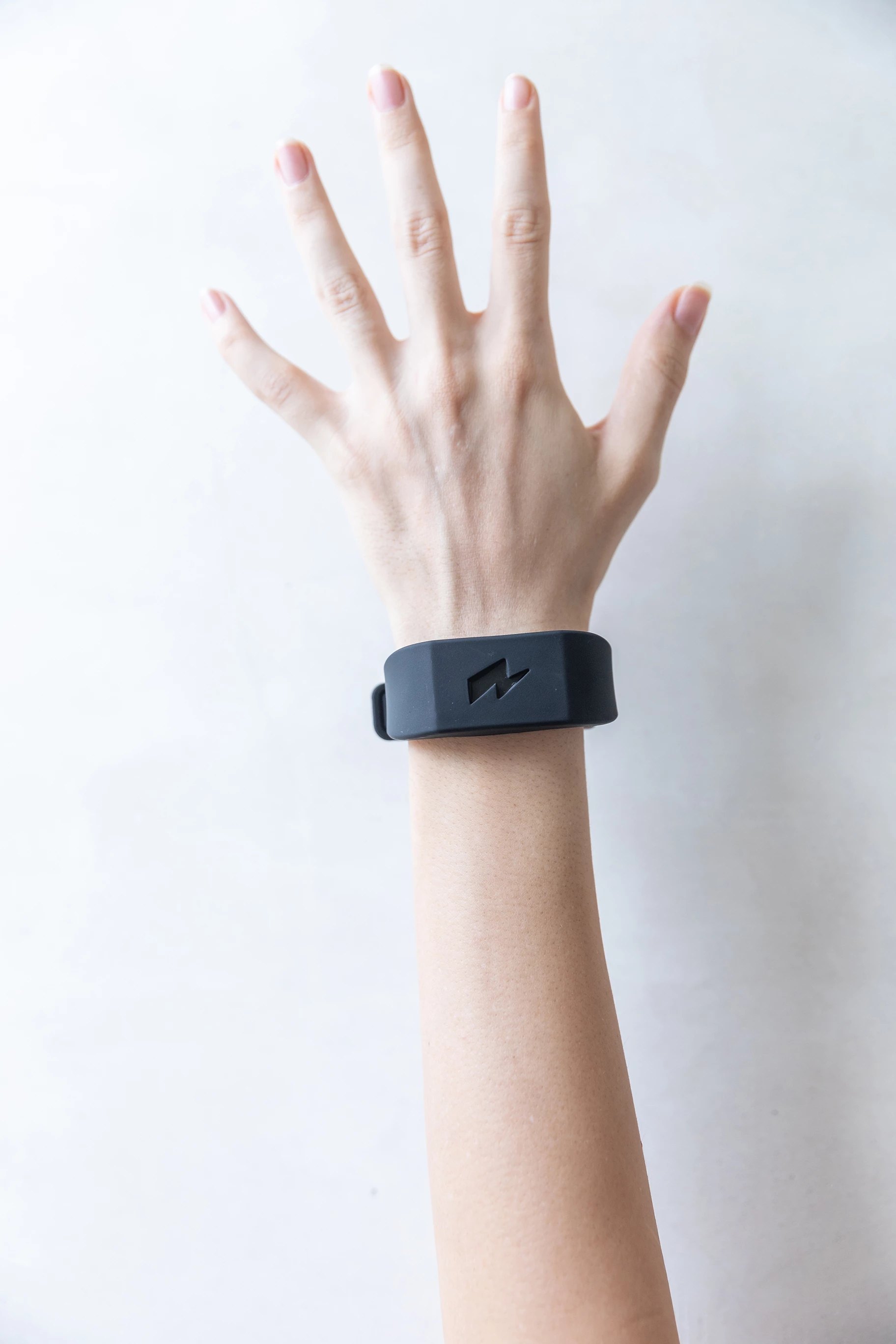 Shock Clock 2 Uses Fear to Wake you up - GetdatGadget