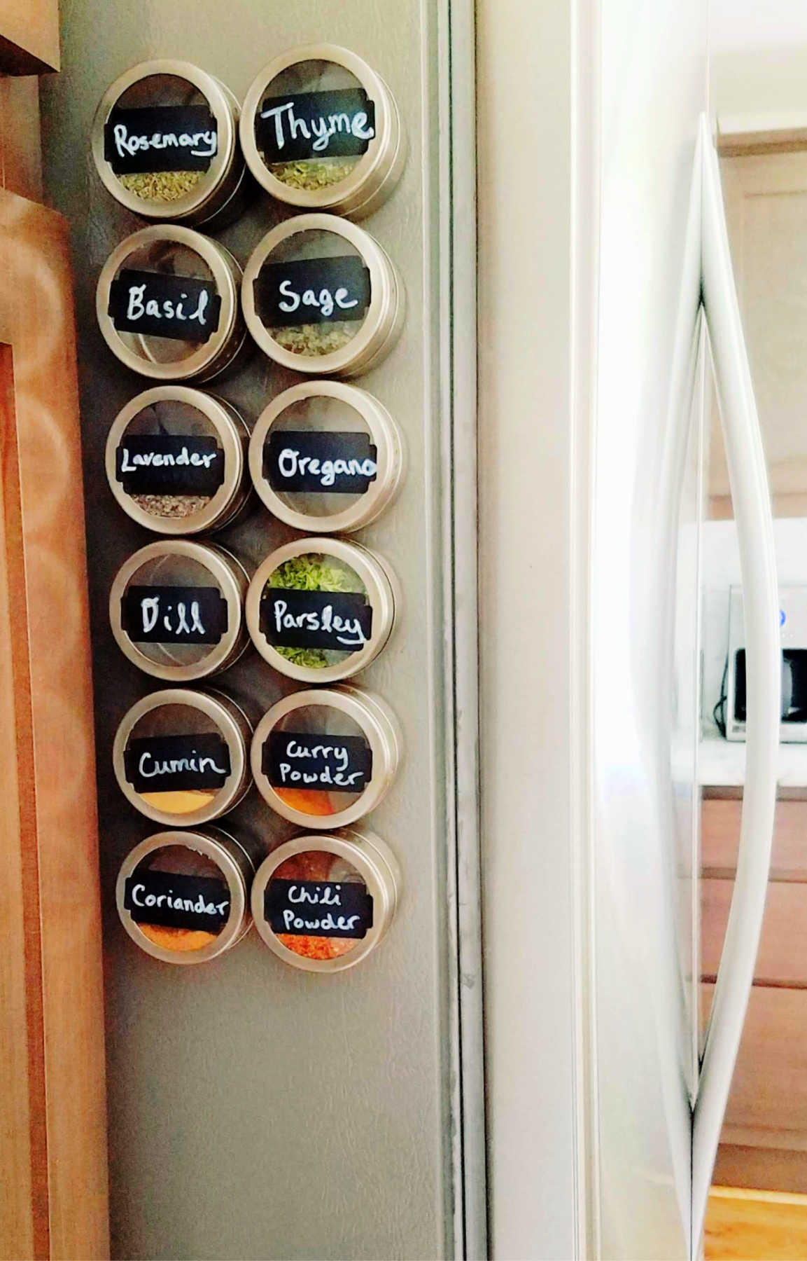Magnetic Spice Jars Free Up Your Kitchen Storage space - GetdatGadget